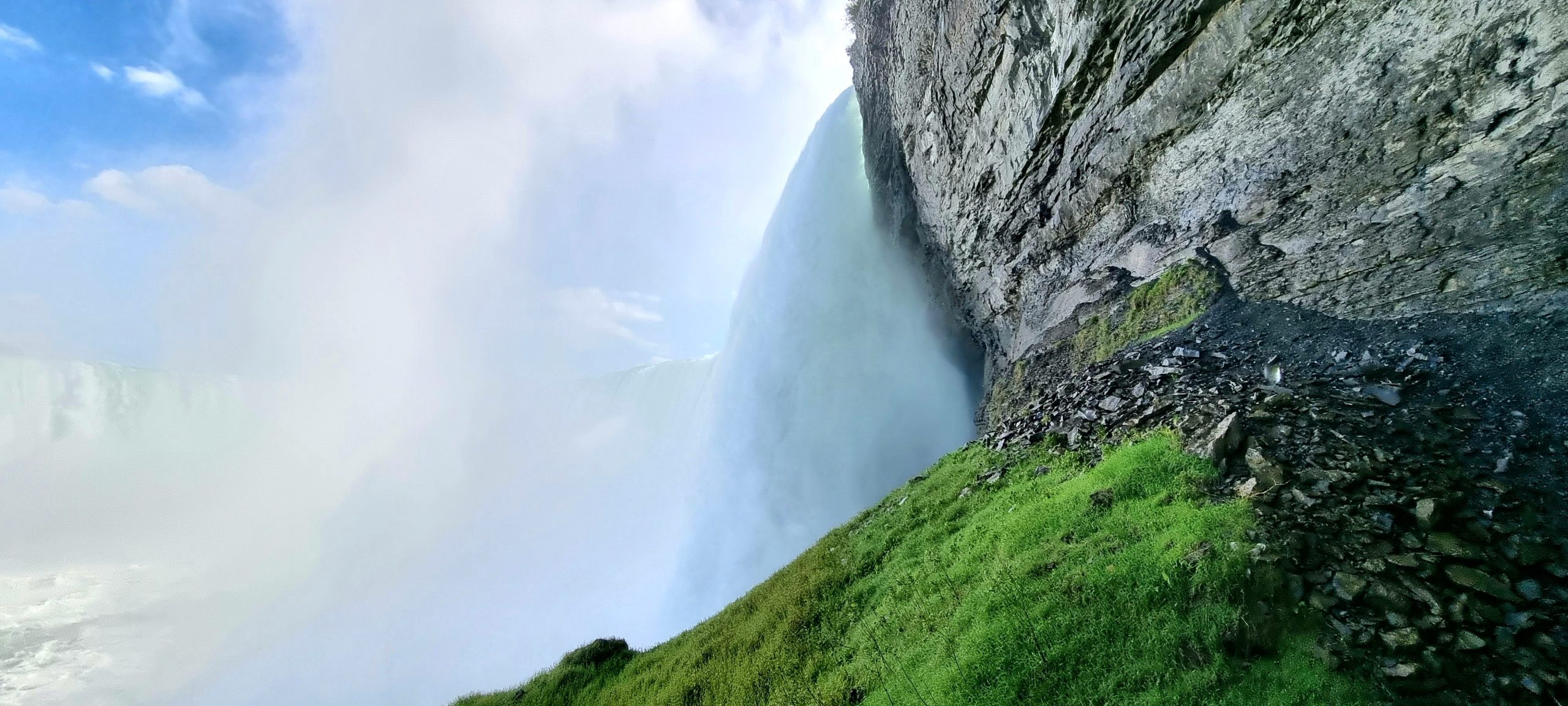 Things to do in Niagara Falls - A Walk in the World - Niagara Falls Canada
